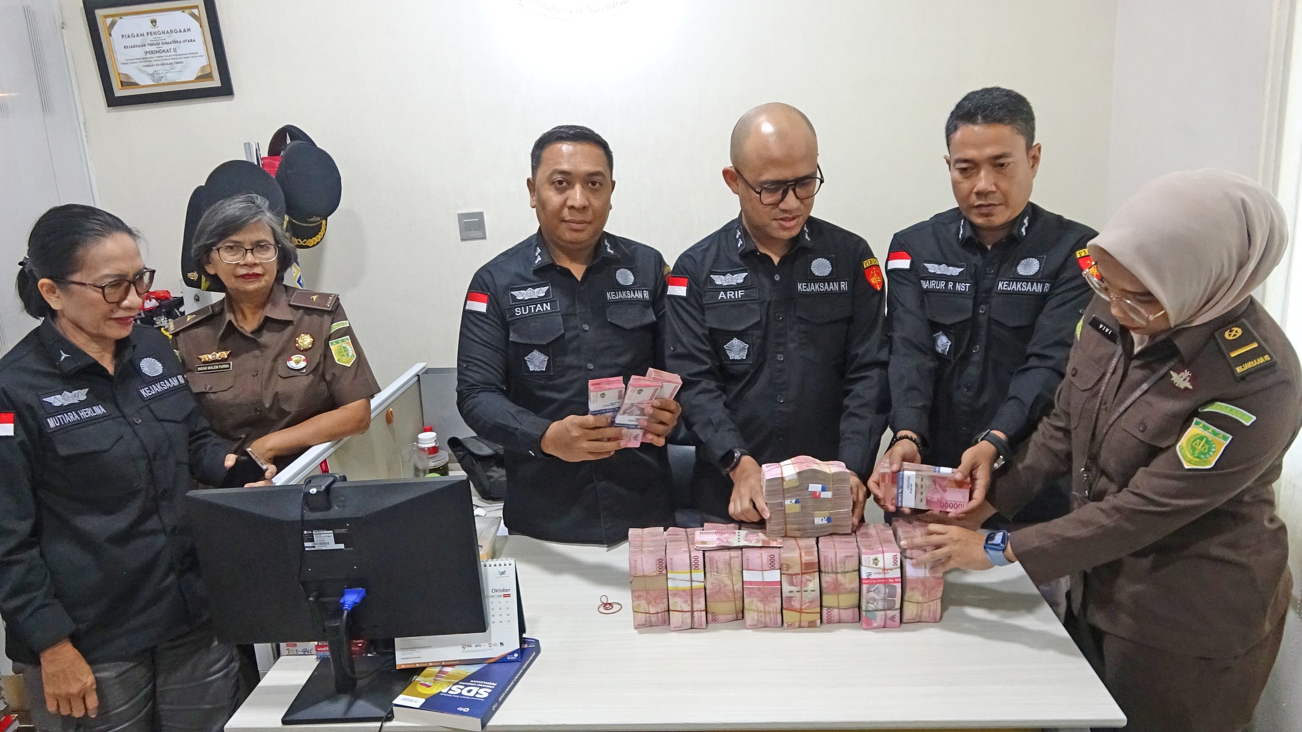 Kejati Sumut Terima UP Rp950 Juta Lebih dari Perkara Korupsi Penyalahgunaan Dana Kas PT PPSU